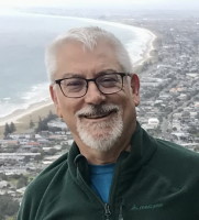 Dr. Peter Vujcich